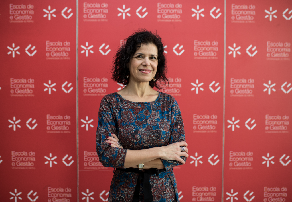 Advances In Nonlinear Time Series Econometric Modelling And Applications Núcleo De